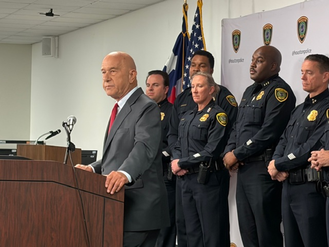 Abbott Threatens to Revoke Millions Over Houston’s New ICE Ordinance ...